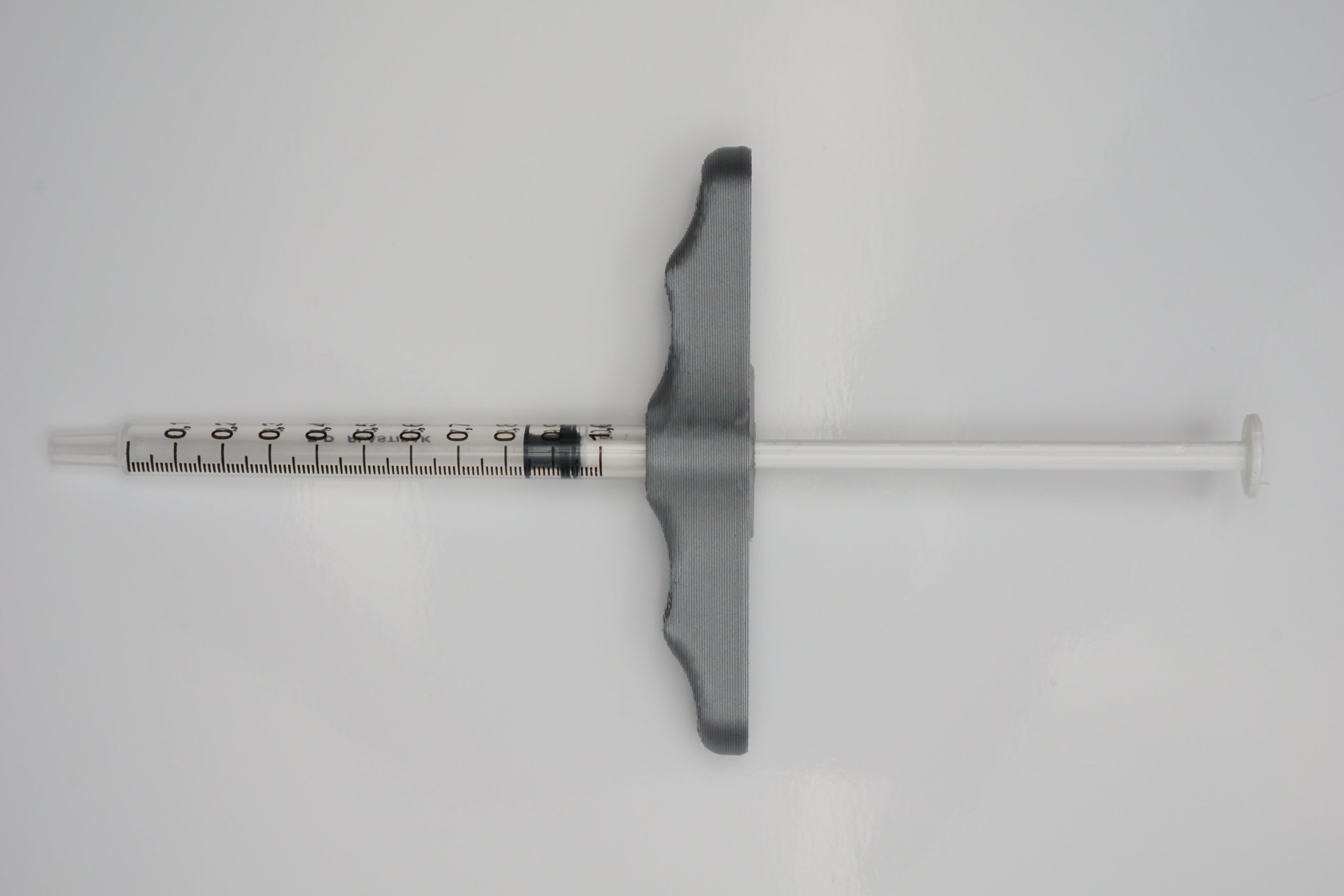 SyringeGrip